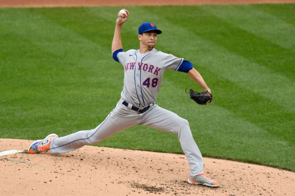 Lower Half Pitching Mechanics: Drive / Rotate - Simplified (Part 3 of 4 ...